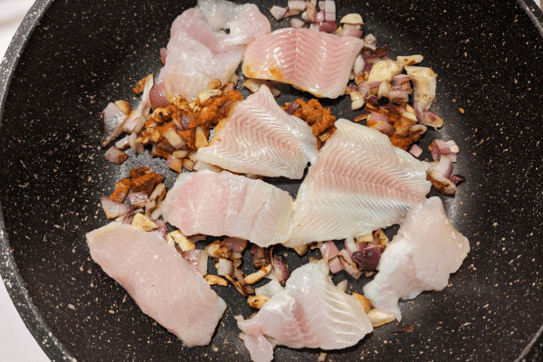 Catfish Curry Recipe with Coconut Milk (Thai Style) - EASY PEASY CURRY