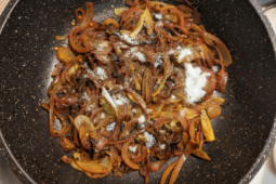 Seeni Sambol Recipe (Sri Lankan) - EASY PEASY CURRY