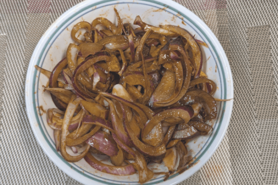Seeni Sambol Recipe (Sri Lankan) - EASY PEASY CURRY